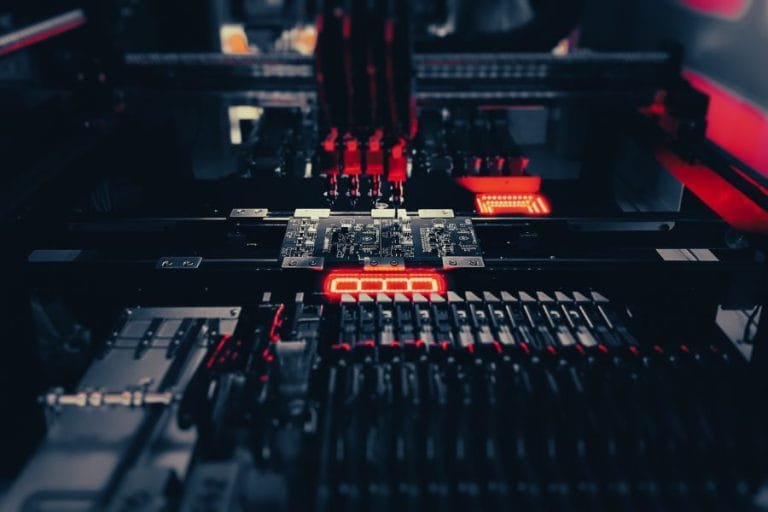 SMT Vs. SMD: Understanding The Key Differences - JHYPCB